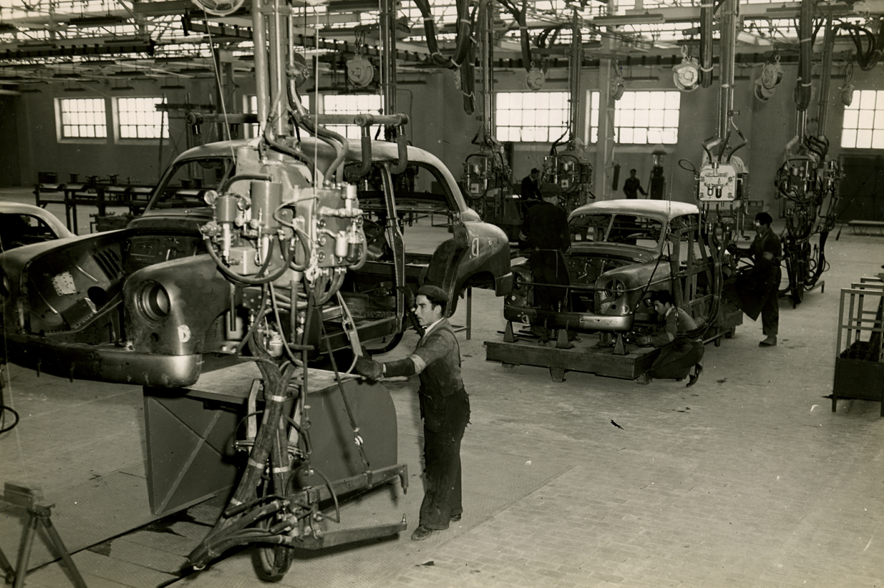 Seat celebrates 65th birthday of its first car | Classic & Sports Car