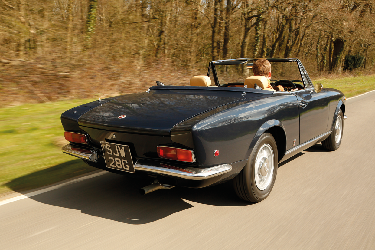 Drop-top darlings: Fiat 124 vs Alfa Romeo Spider | Classic & Sports Car